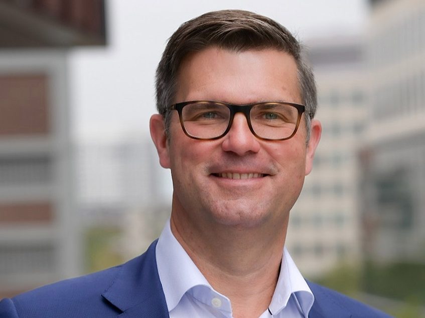 Zai Lab exec buys stock as Augtyro, Vyvgart SC advances in China | BioWorld